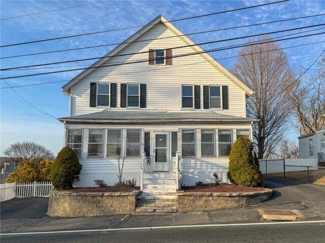 house with 9 bedroom, Woonsocket RI ES103806994
