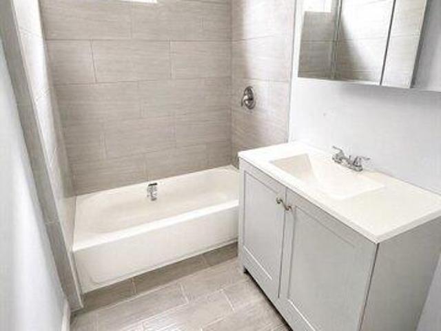 house with 9 bedroom, Worcester MA DLS102635463