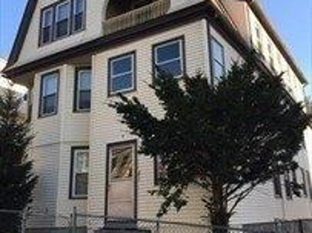 house with 9 bedroom, Worcester MA DLS102724316