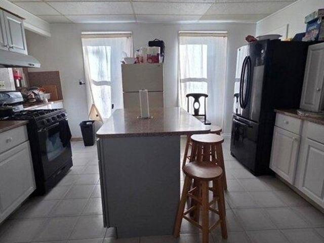house with 9 bedroom, Worcester MA DLS102960287