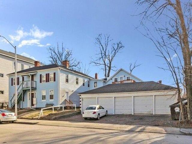 house with 9 bedroom, Worcester MA DS102410412