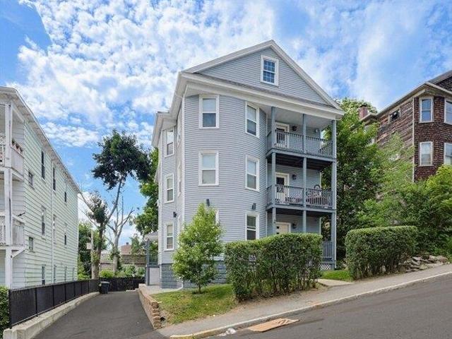 house with 9 bedroom, Worcester MA DS104352070