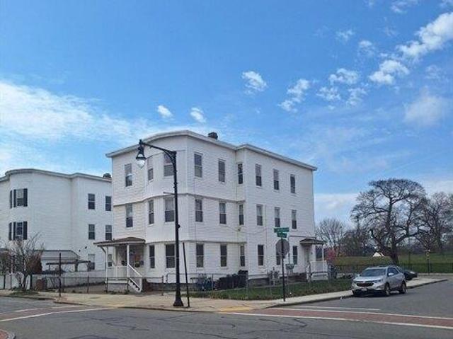 house with 9 bedroom, Worcester MA ES103189741