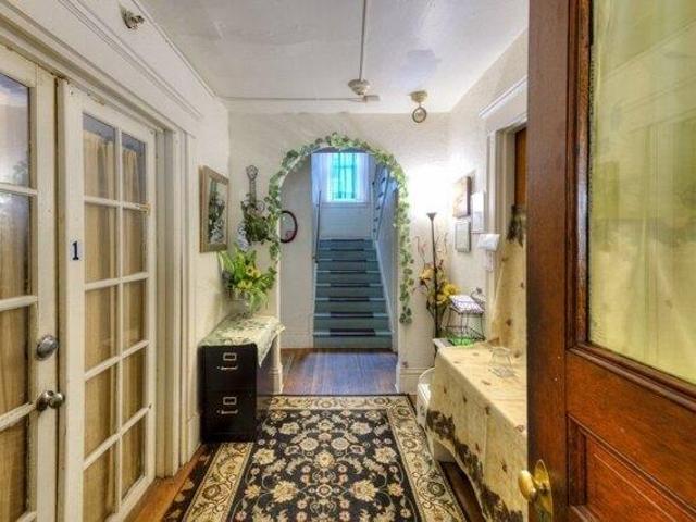 house with 9 bedroom, Worcester MA ES104717595