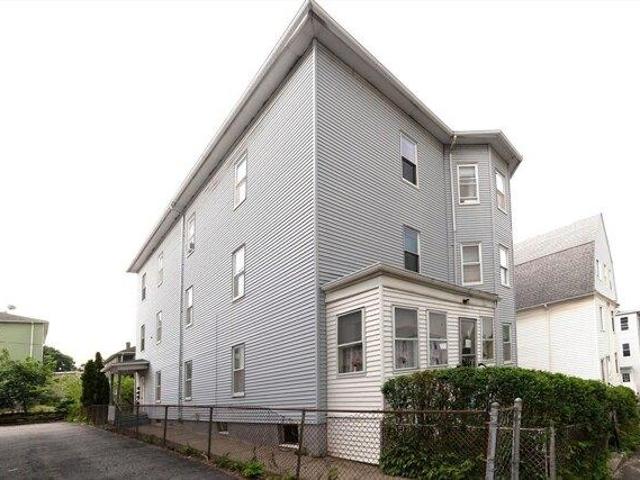 house with 9 bedroom, Worcester MA ES104808100