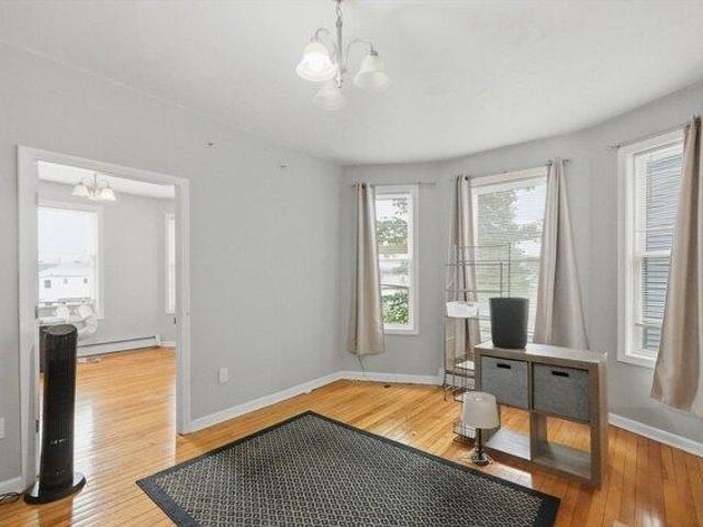 house with 9 bedroom, Worcester MA ES104850470