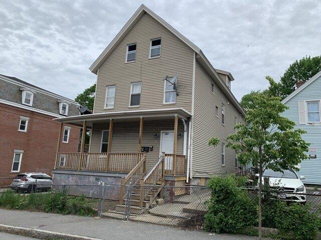 house with 9 bedroom, Worcester MA ES104850888