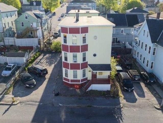 house with 9 bedroom, Worcester MA ES104852169