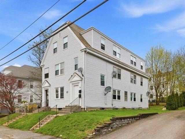 house with 9 bedroom, Worcester MA ES104009224
