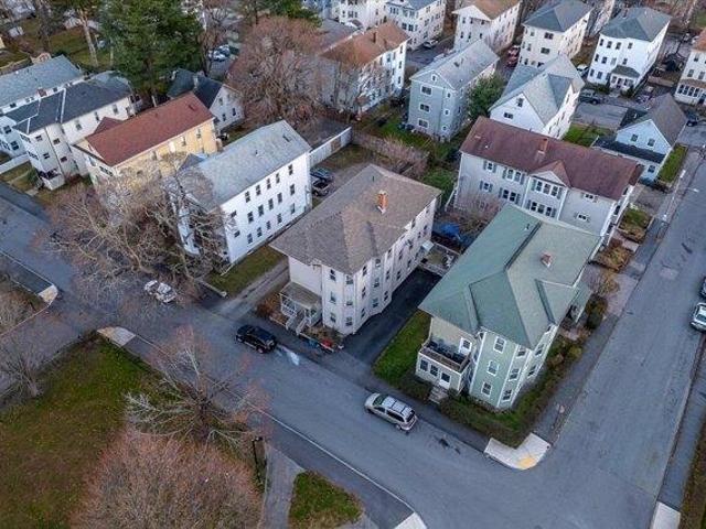 house with 9 bedroom, Worcester MA ES105400514