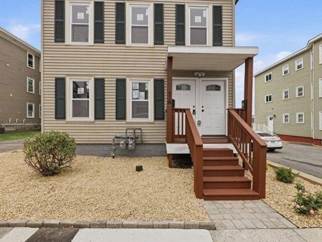 house with 9 bedroom, Worcester MA ES105041350
