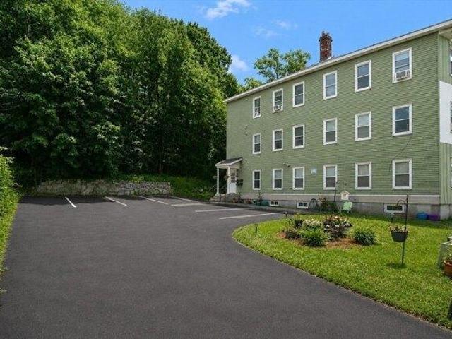 house with 9 bedroom, Worcester MA ES105061395