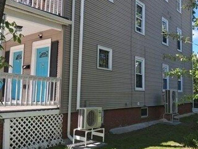 house with 9 bedroom, Attleboro MA ES103224168