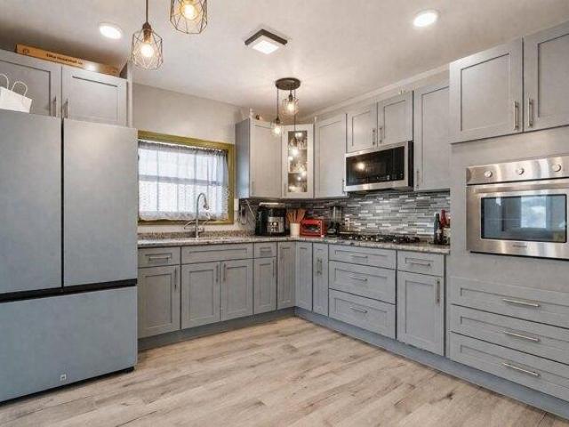 house with 9 bedroom, Bayonne NJ ES104266145