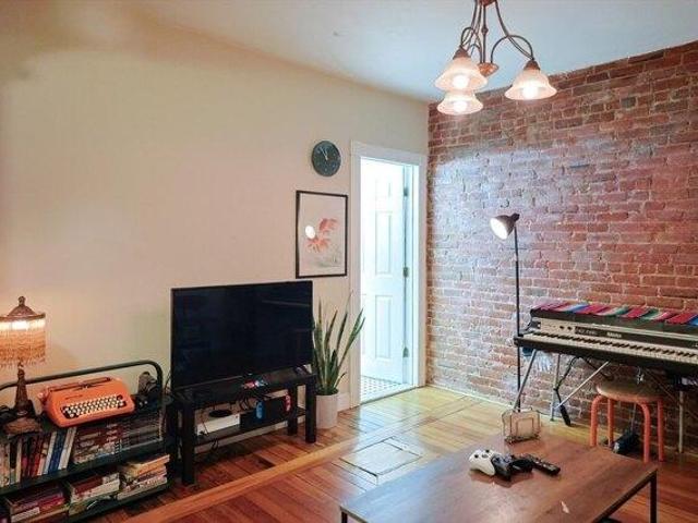 house with 9 bedroom, Boston MA DLS102595676