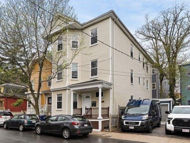house with 9 bedroom, Boston MA DLS102670832