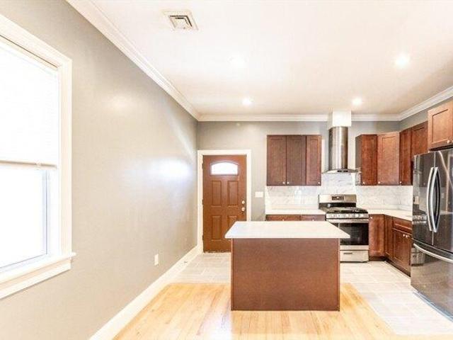 house with 9 bedroom, Boston MA DS102558807
