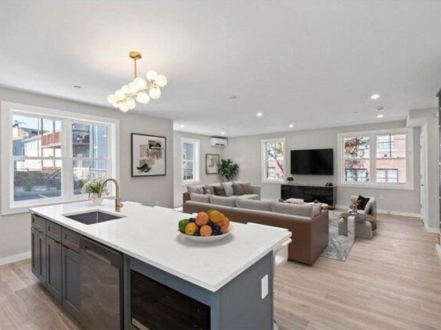 house with 9 bedroom, Boston MA DS104446254