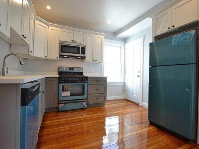 house with 9 bedroom, Boston MA ES103433207
