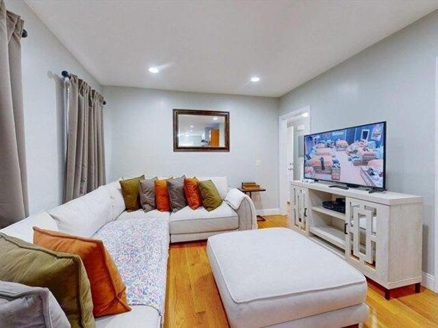 house with 9 bedroom, Boston MA ES103499710