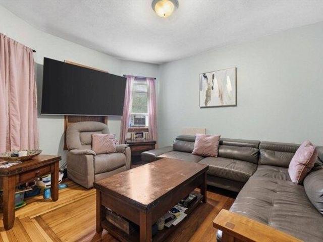 house with 9 bedroom, Boston MA ES104442286