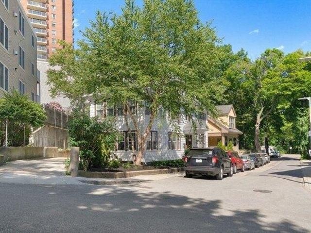 house with 9 bedroom, Boston MA ES104808449