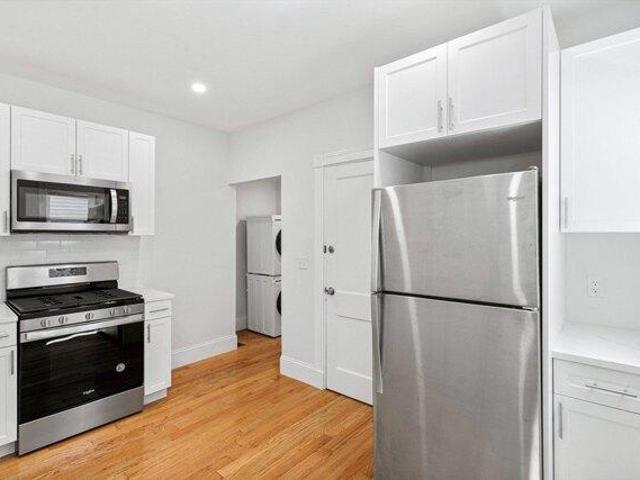 house with 9 bedroom, Boston MA ES105059786