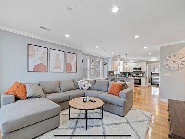 house with 9 bedroom, Boston MA ES105061088