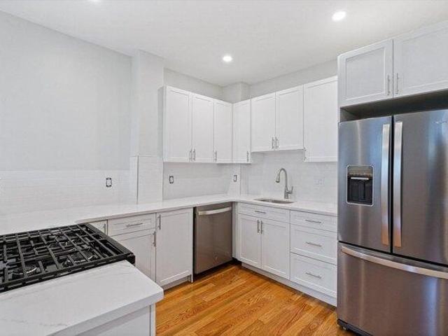 house with 9 bedroom, Boston MA ES105081375