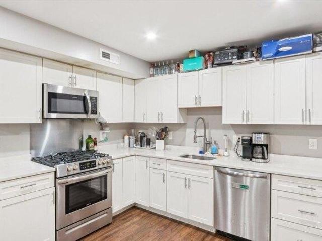 house with 9 bedroom, Boston MA ES105082352