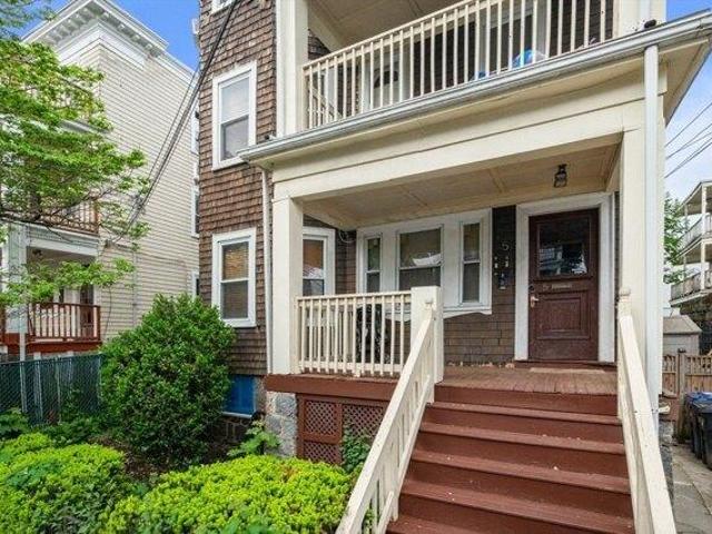 house with 9 bedroom, Boston MA ES105107241