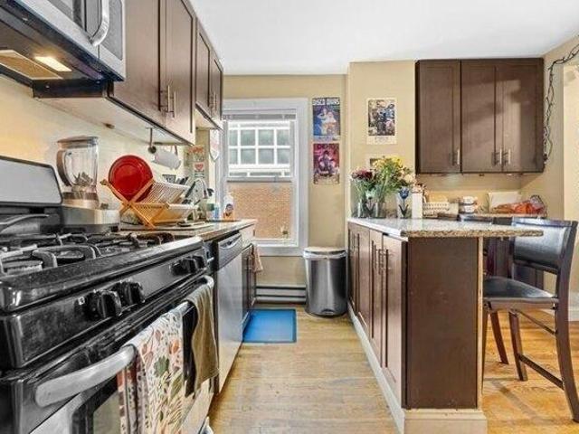 house with 9 bedroom, Boston MA ES105230684
