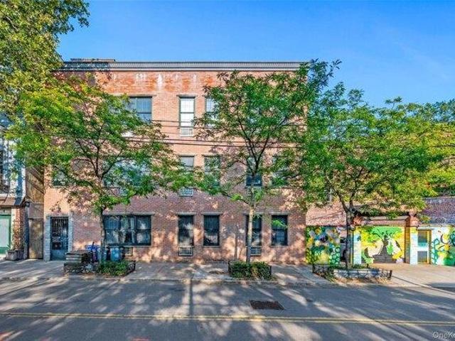 house with 9 bedroom, Brooklyn NY DLS101746868