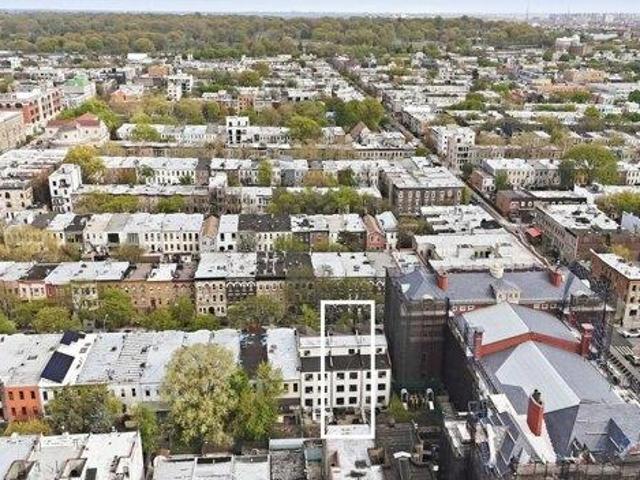 house with 9 bedroom, Brooklyn NY DLS101781776