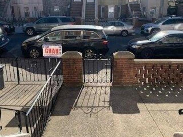 house with 9 bedroom, Brooklyn NY DS103626232