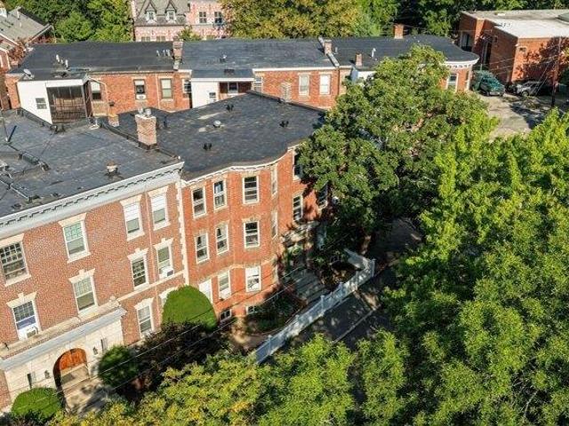 house with 9 bedroom, Brookline MA ES105414595