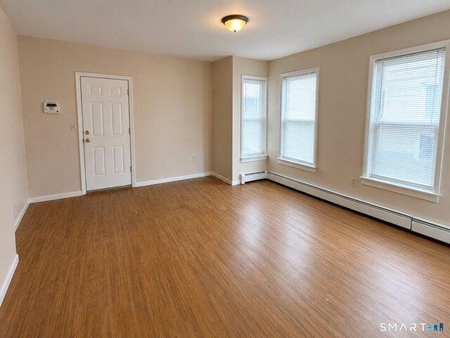 house with 9 bedroom, Bridgeport CT ES104906282