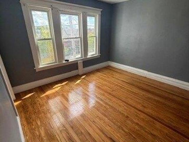 house with 9 bedroom, Bridgeport CT ES103071141