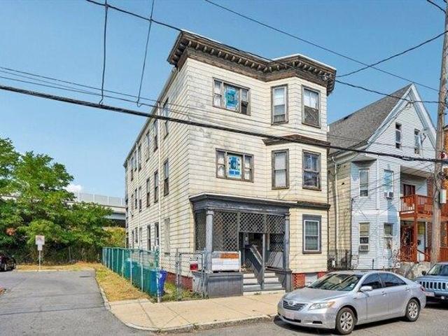 house with 9 bedroom, Chelsea MA ES104009192