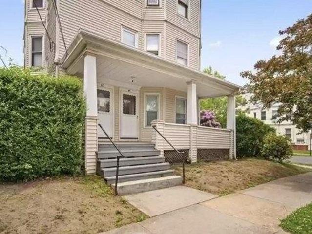house with 9 bedroom, Chicopee MA DS102344553