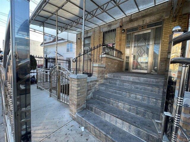 house with 9 bedroom, Corona NY ES105205639