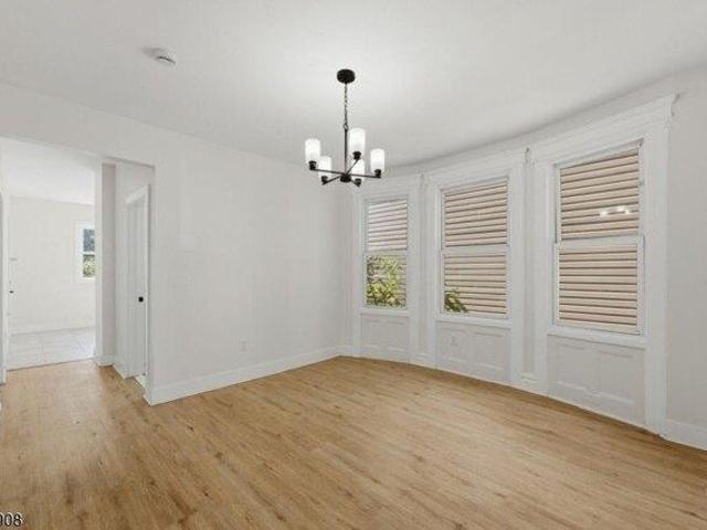 house with 9 bedroom, East Orange NJ DS104235701
