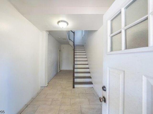 house with 9 bedroom, East Orange NJ ES104113423