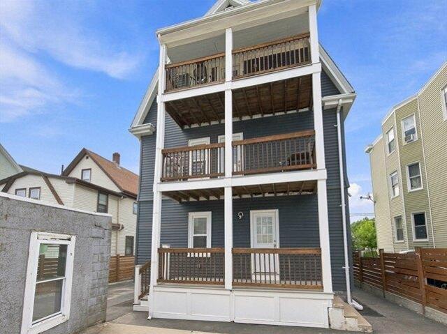 house with 9 bedroom, Everett MA ES104908223