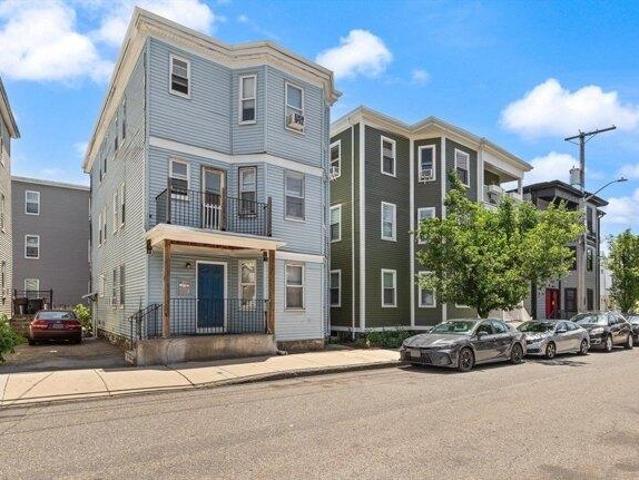 house with 9 bedroom, Everett MA ES105142474