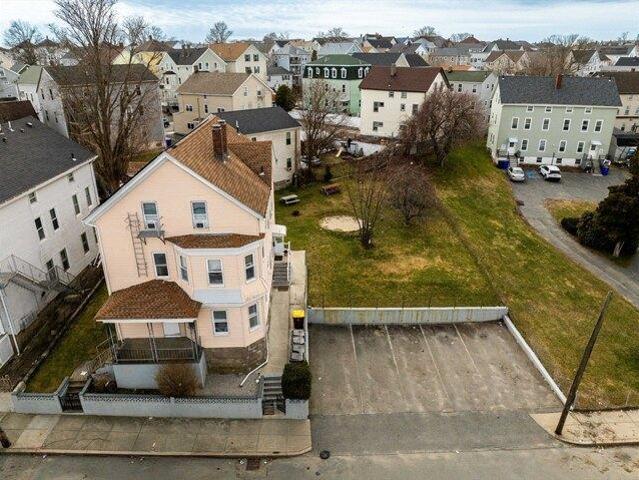 house with 9 bedroom, Fall River MA DLS102371755