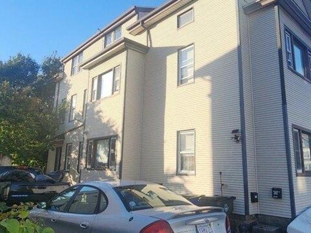 house with 9 bedroom, Fall River MA DLS102762864