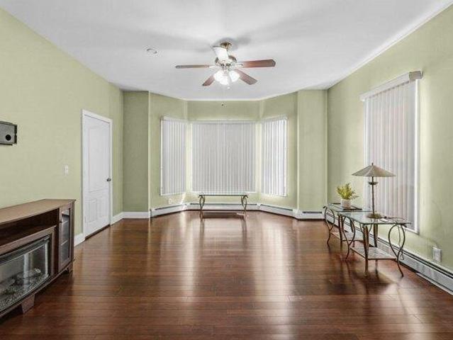 house with 9 bedroom, Fall River MA ES104568310
