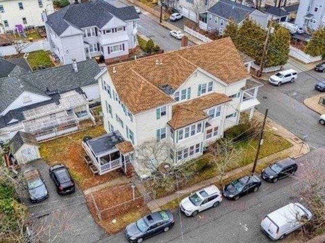 house with 9 bedroom, Fall River MA ES103433022