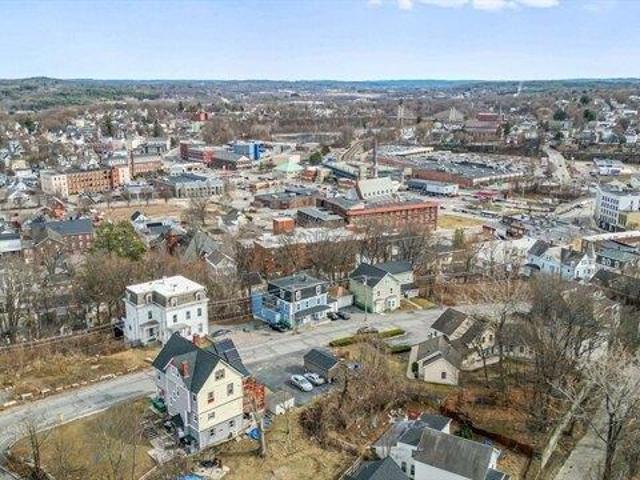 house with 9 bedroom, Fitchburg MA ES105095288